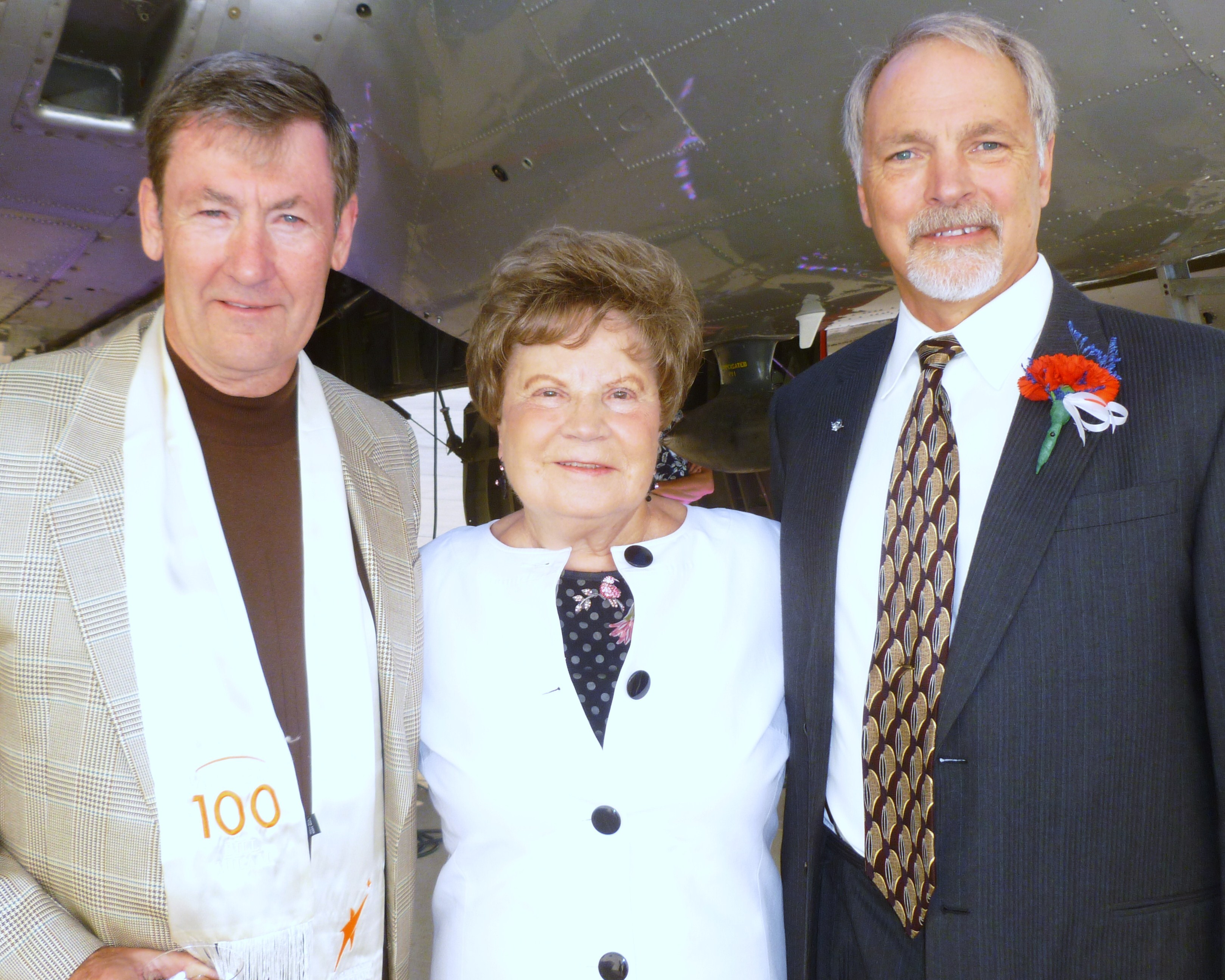 Bill Milam (left), with Mary and Dave Kempa