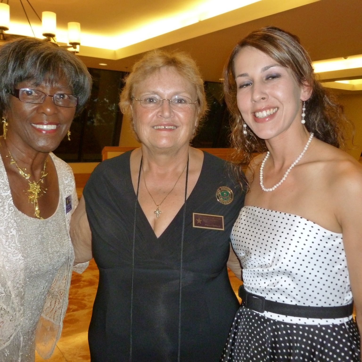 (l to r): Grace Jacoby, Sue Tourtelot, Gen. Charles Jacoby and Patti ...