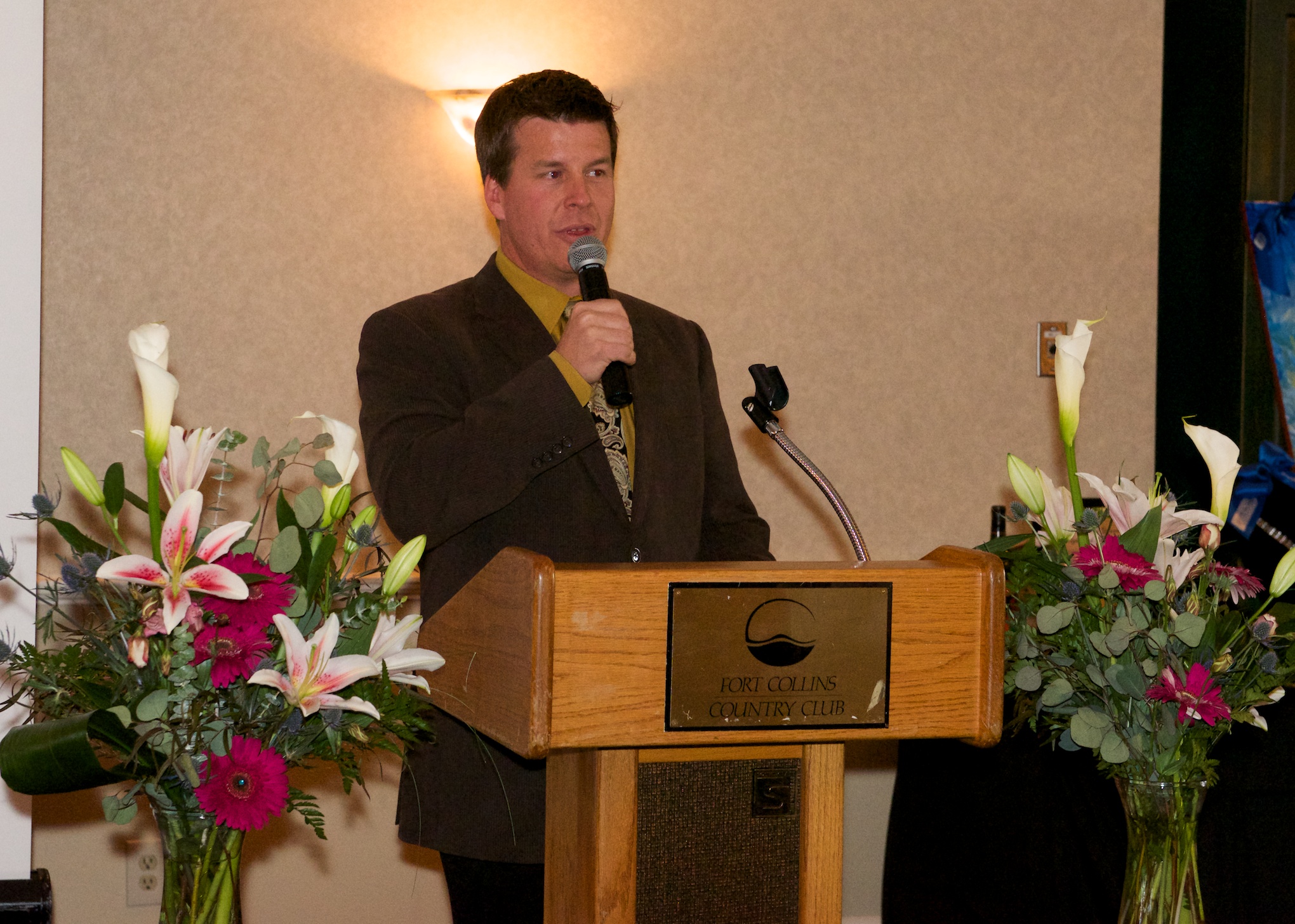 Scott Beasley talks to the crowd