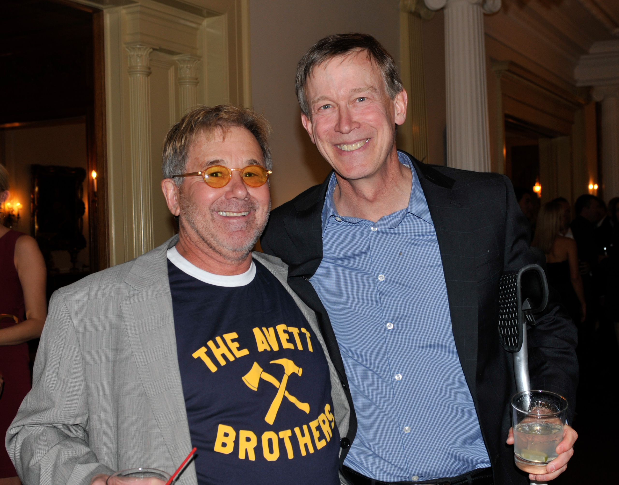 Chuck Morris shows off his Avett Brothers t-shirt to Governor John ...