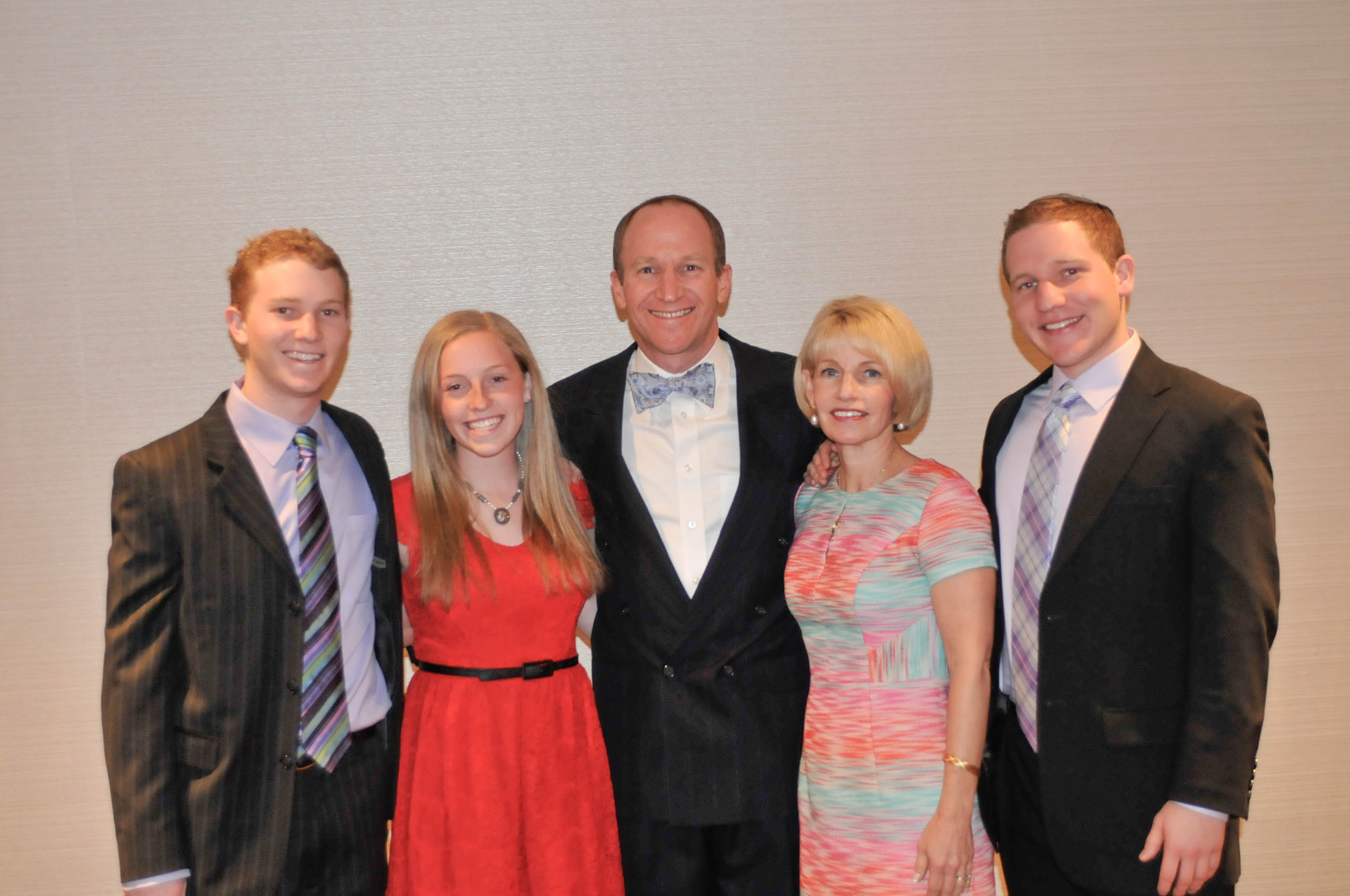 Honorees David and Nancy Kaufman with their kids Simon, Alana and Sam