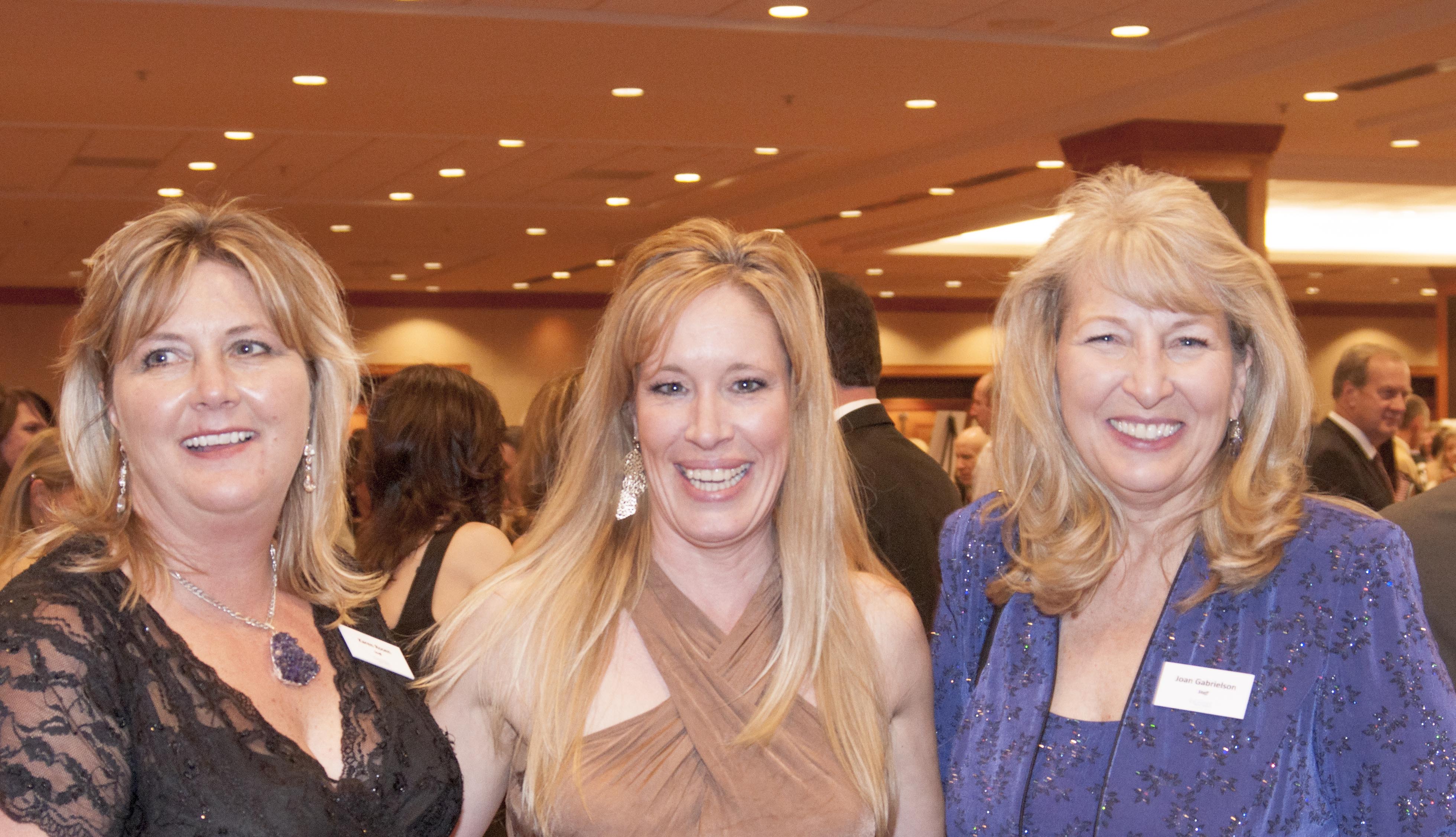 Karen Rosen, Gwen King, Joan Gabrielson
