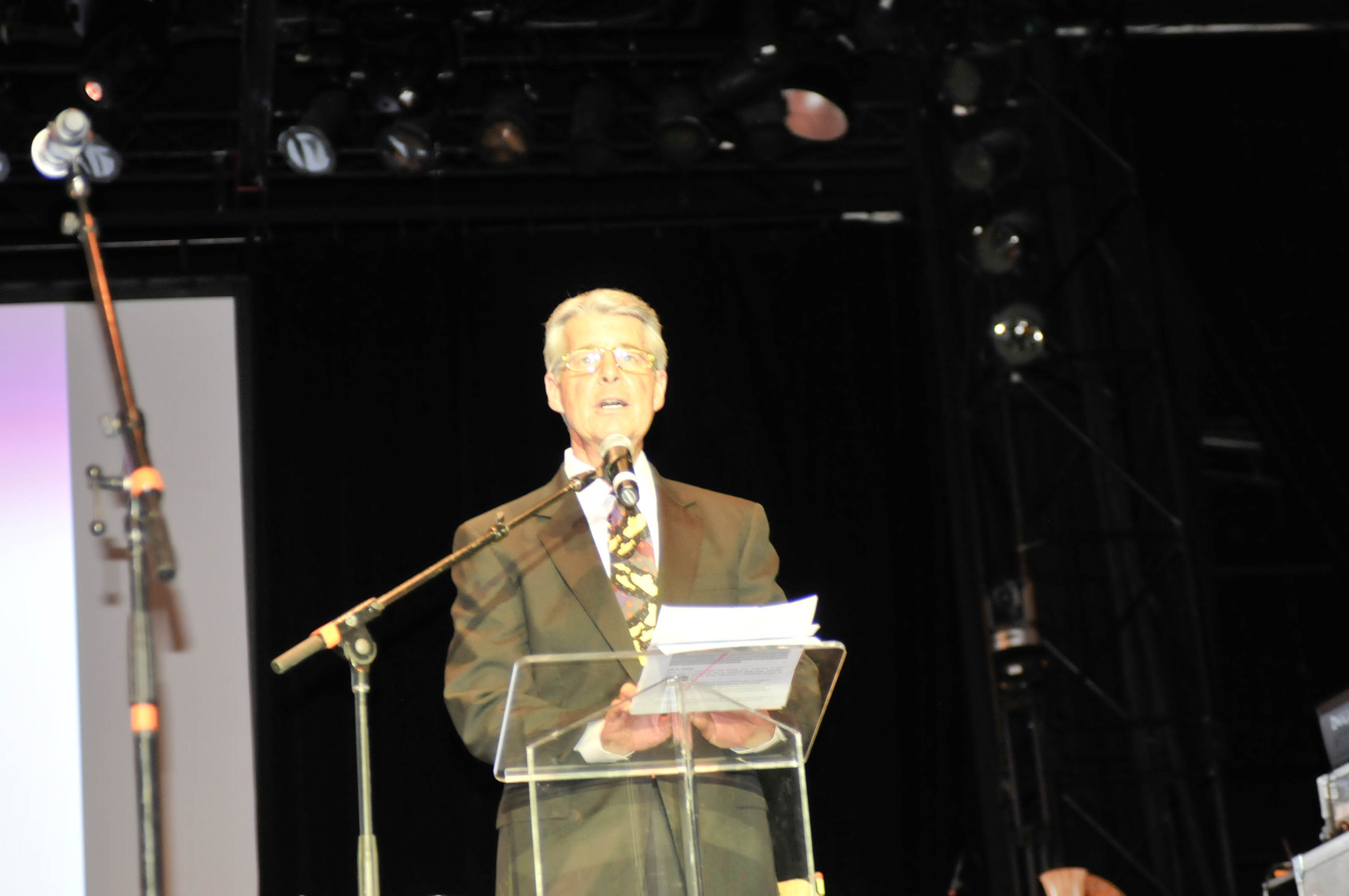 Ed Greene returned as emcee