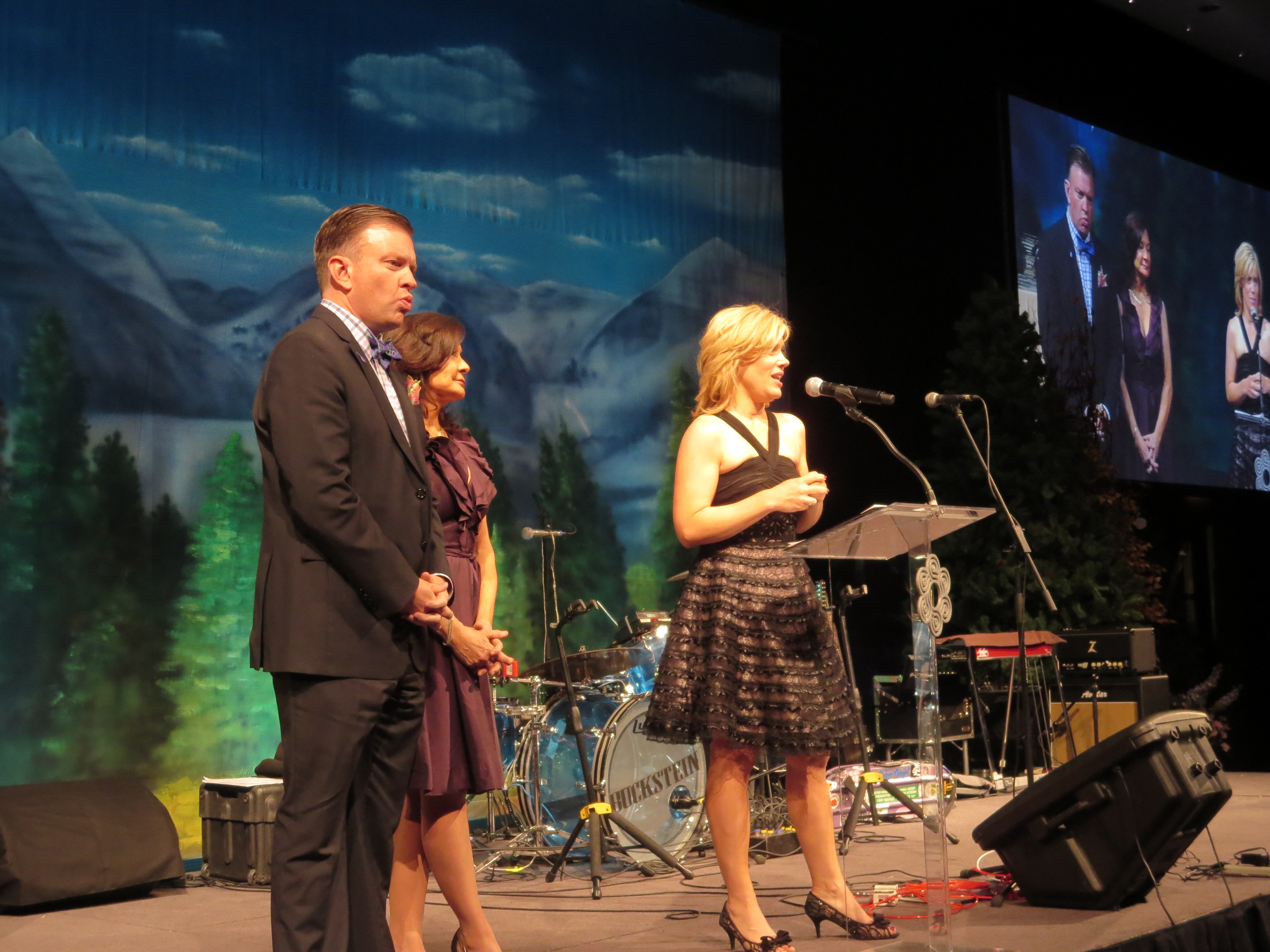 Sandra Hagen Solin thanking everyone