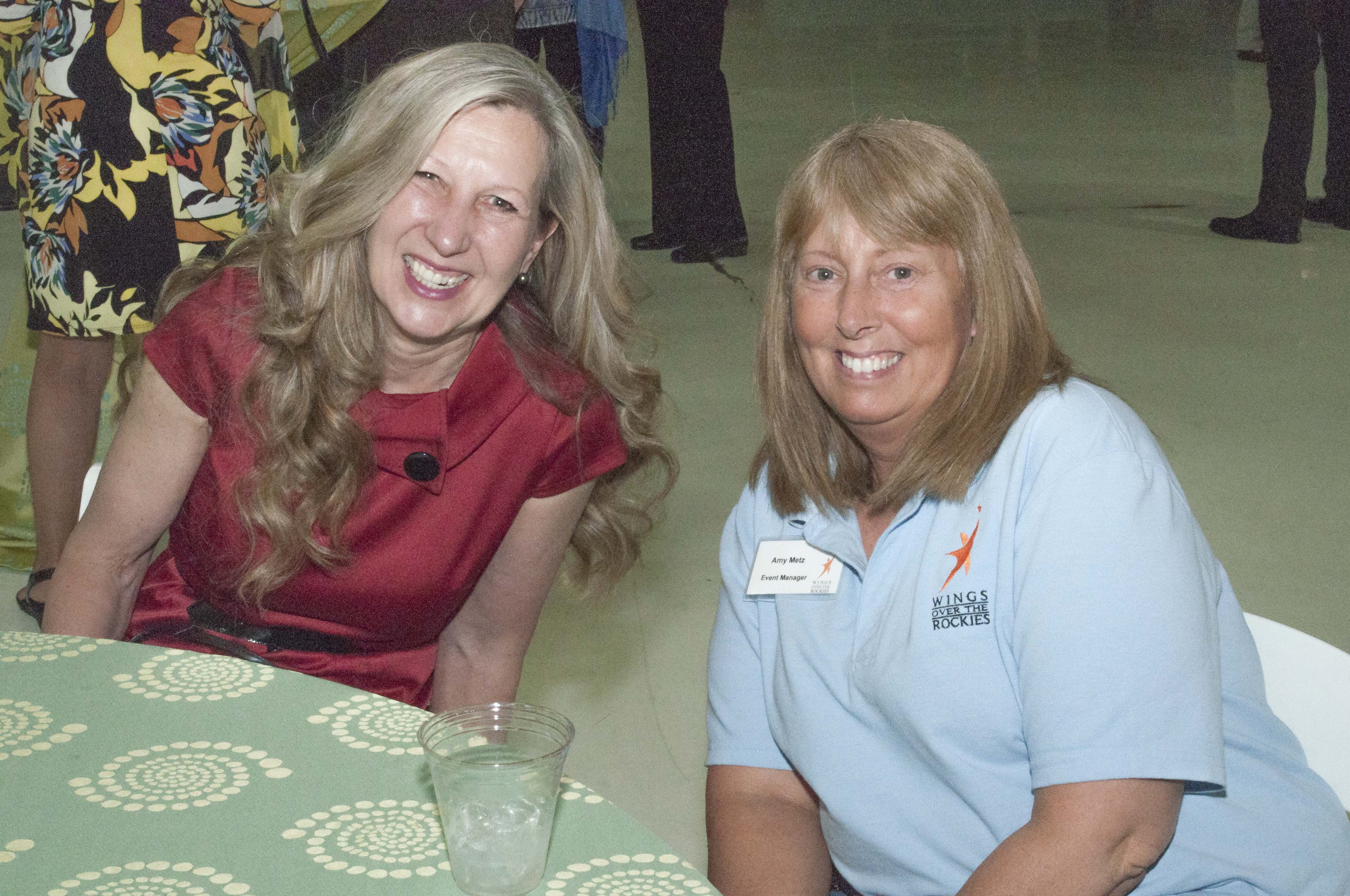 Janet Manos, Amy Metz