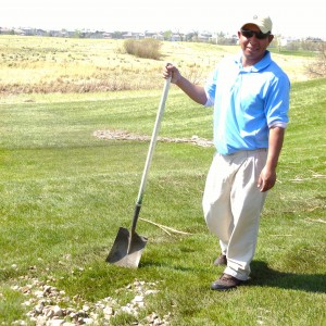 (l to r): Daniel Hedin, former Denver Broncos linebacker Tom Graham ...