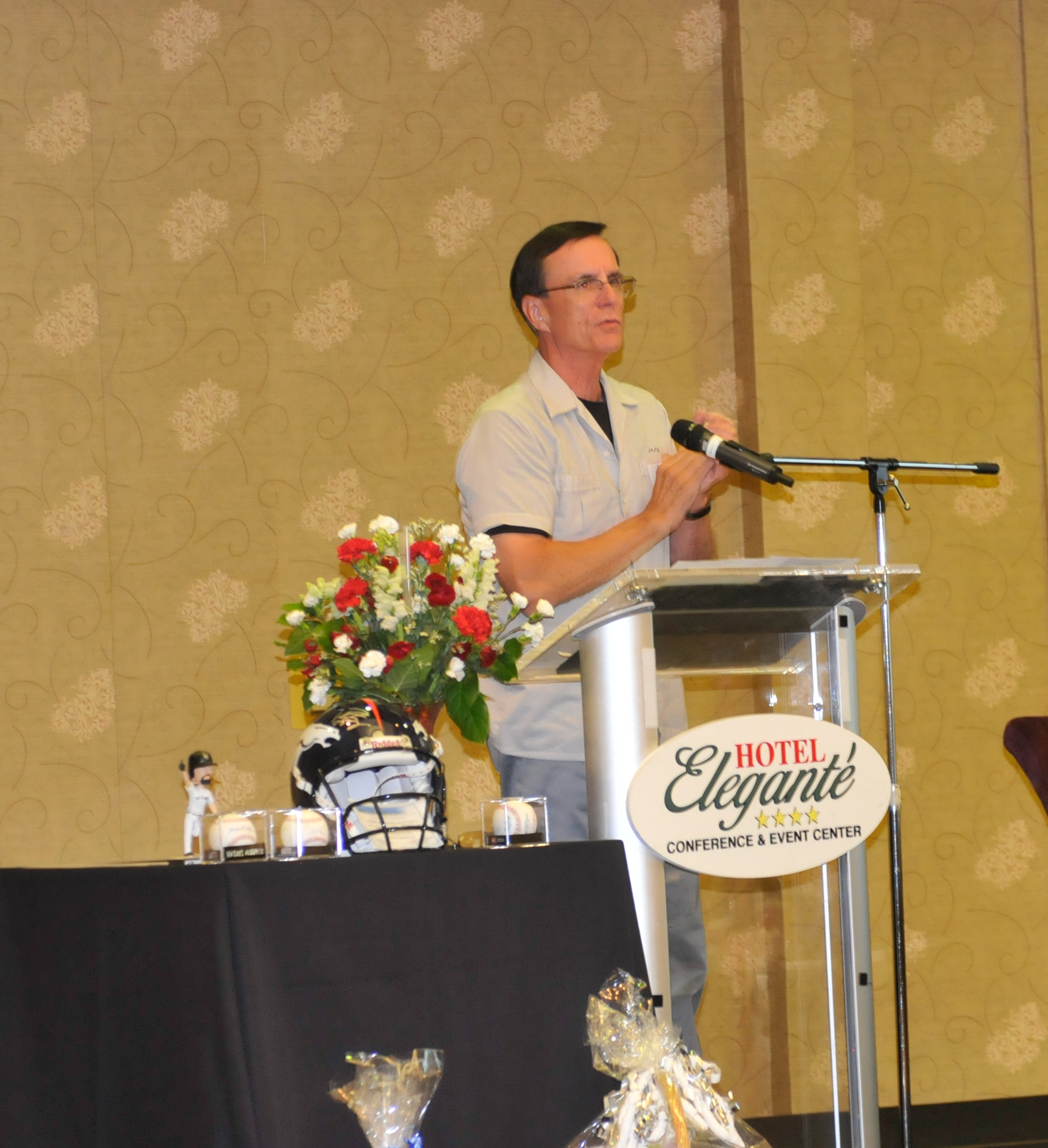 President and CEO Jim Barclay thanked everyone for coming