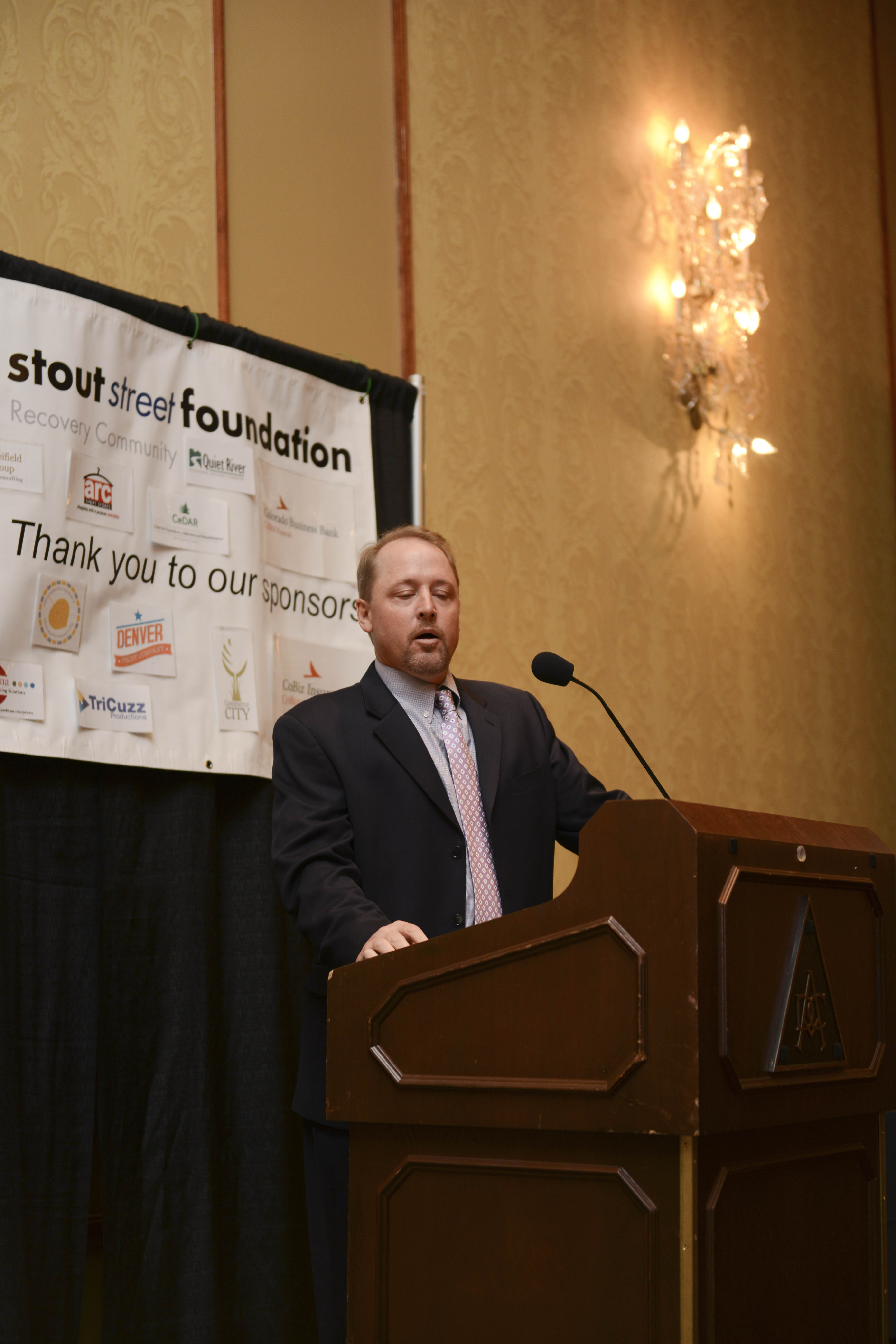 Speaker Dr. Evan Crist