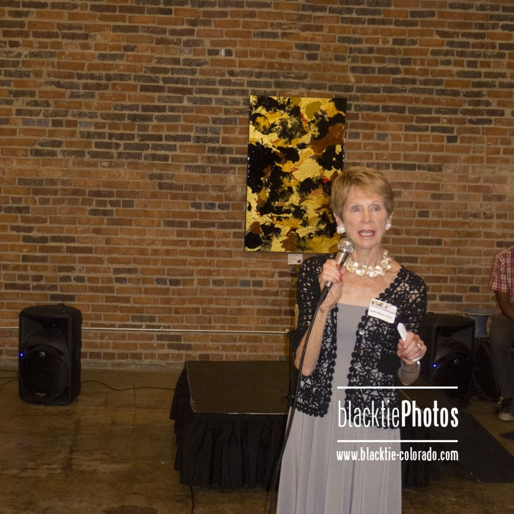 Sandra Rhodes thanks sponsors and guests