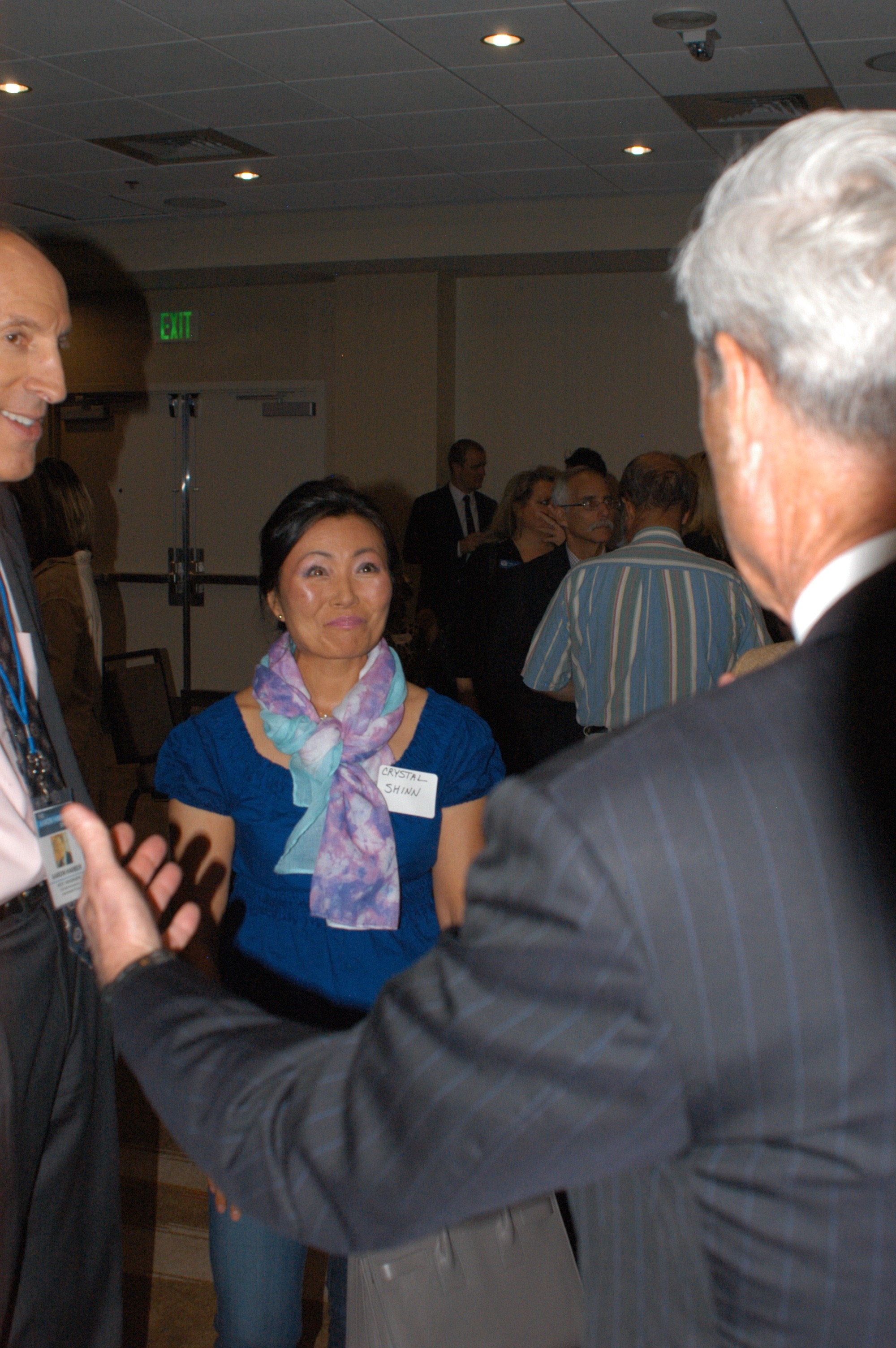 Crystal Shin welcomed by Robert Mueller