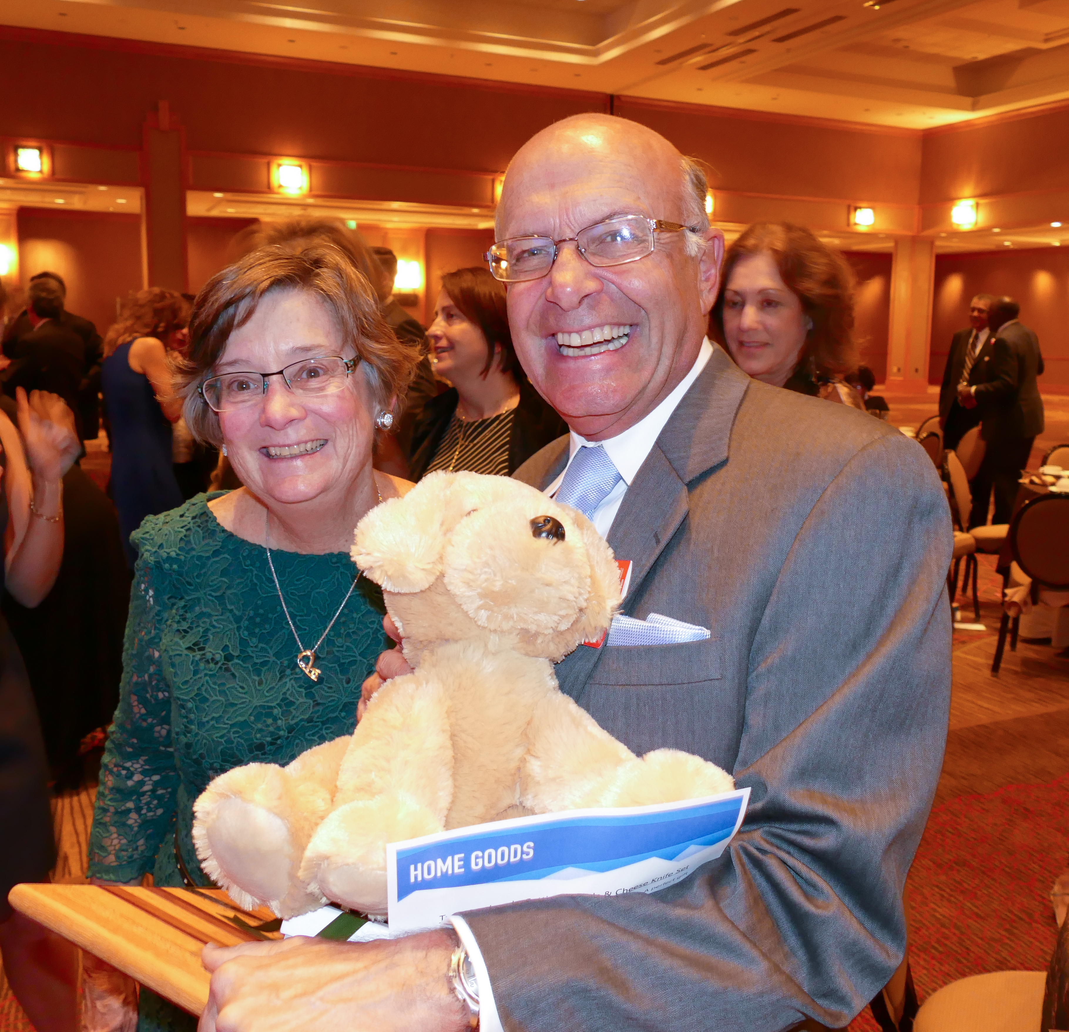 Event Chairs Mary Beth and Bernie Buescher