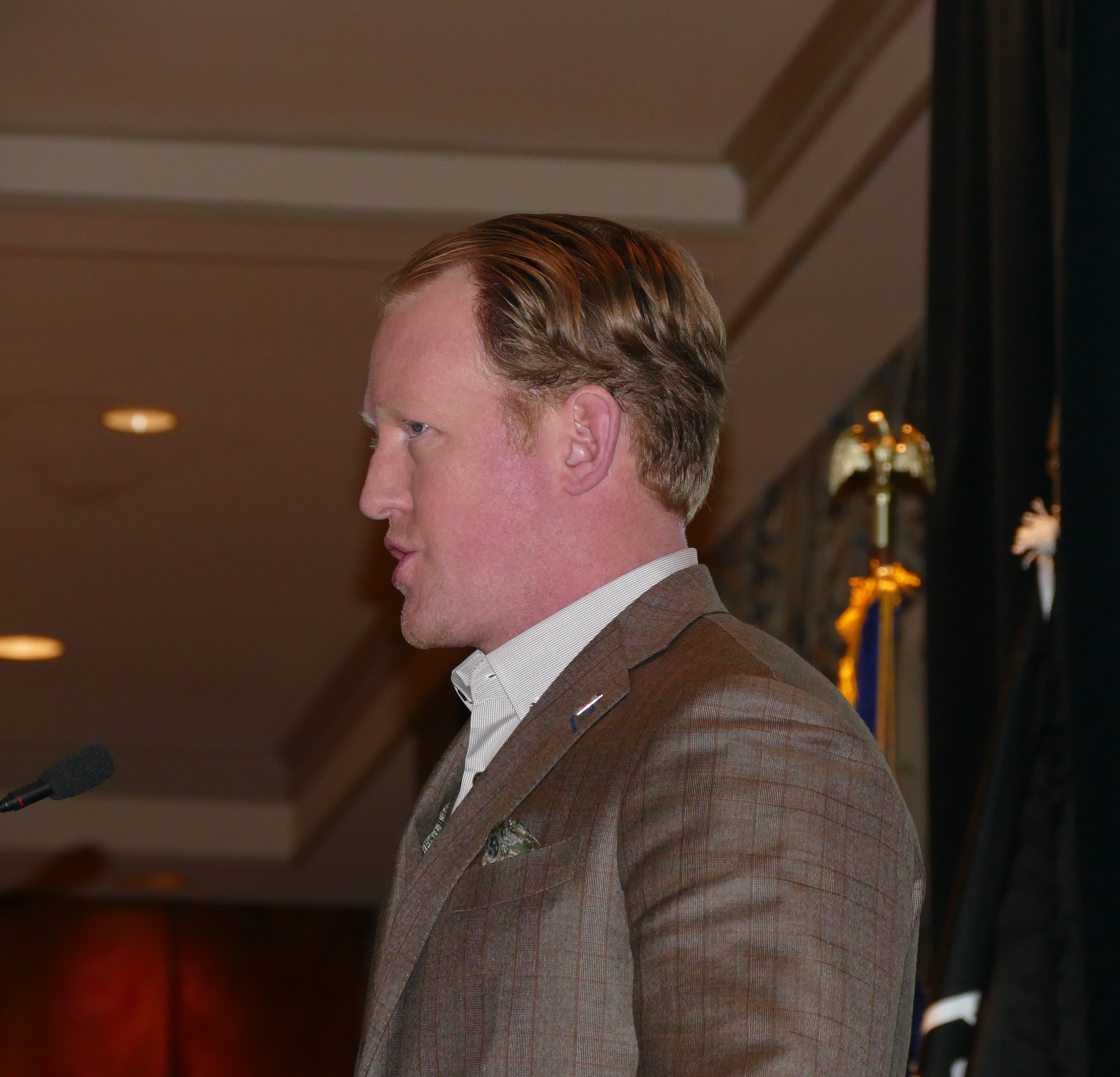 Rob O'Neill makes a point