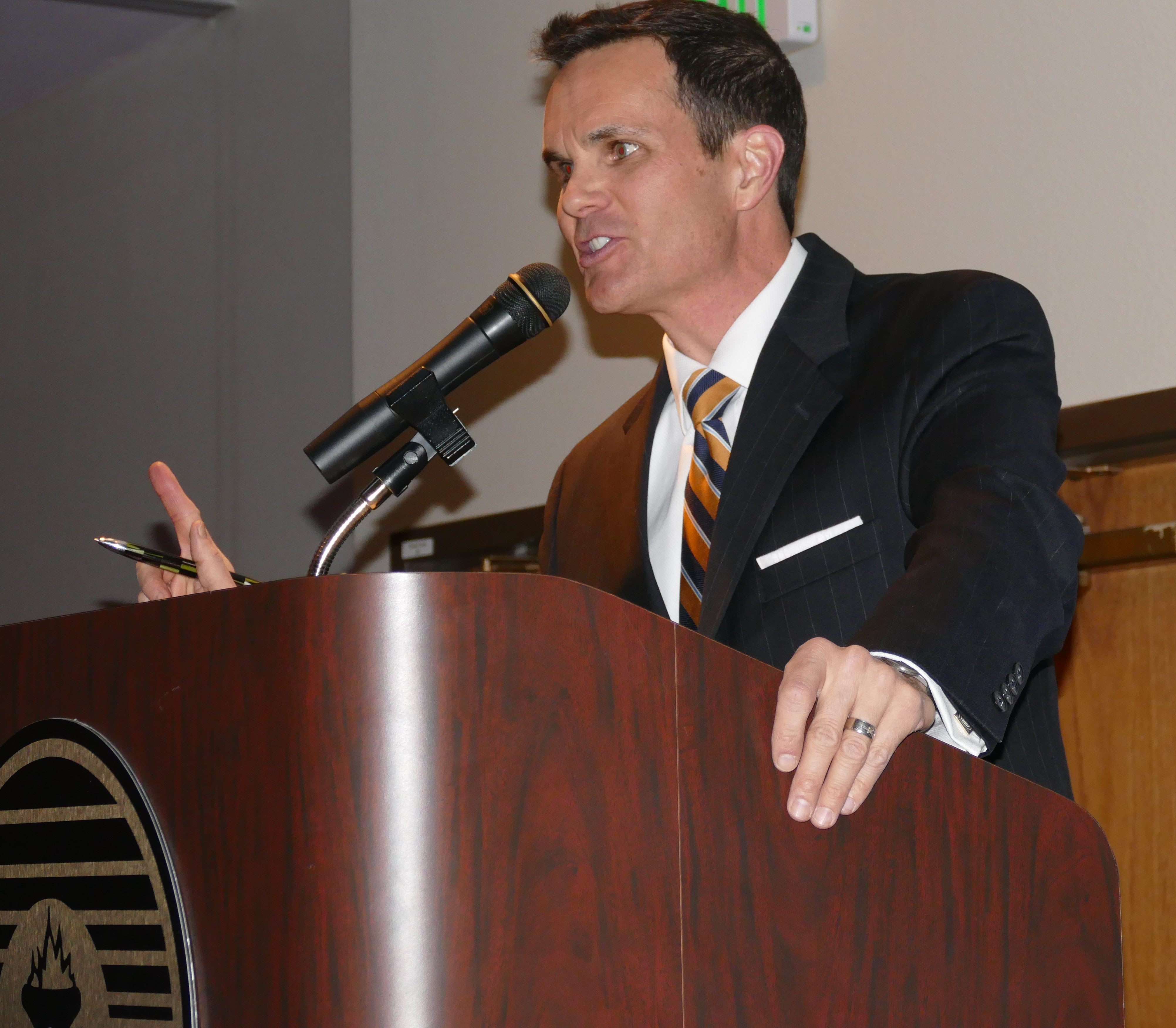 Craig Eliot makes a point