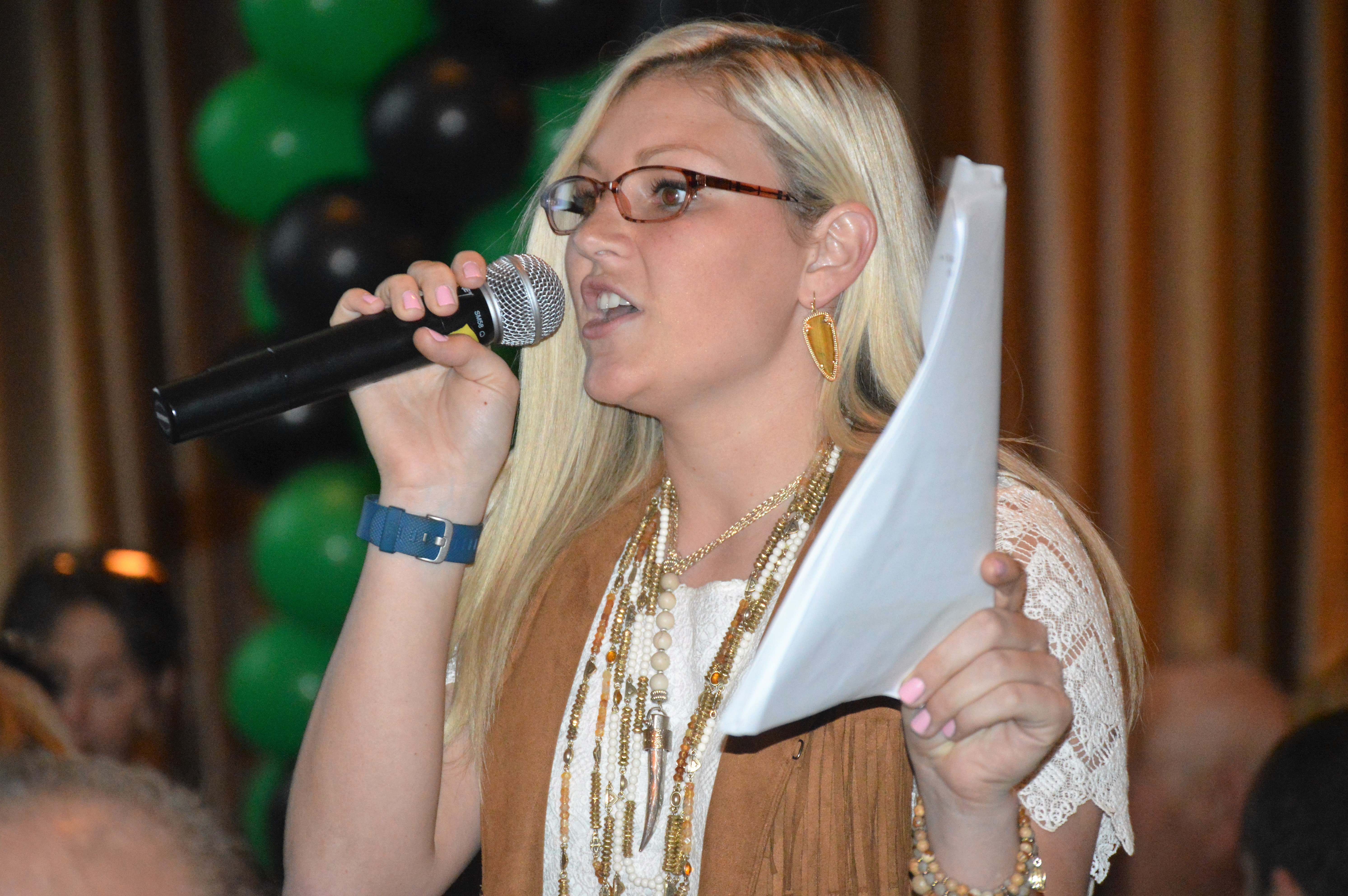 Auctioneer Halie Behr was 2013 IJAC champion.