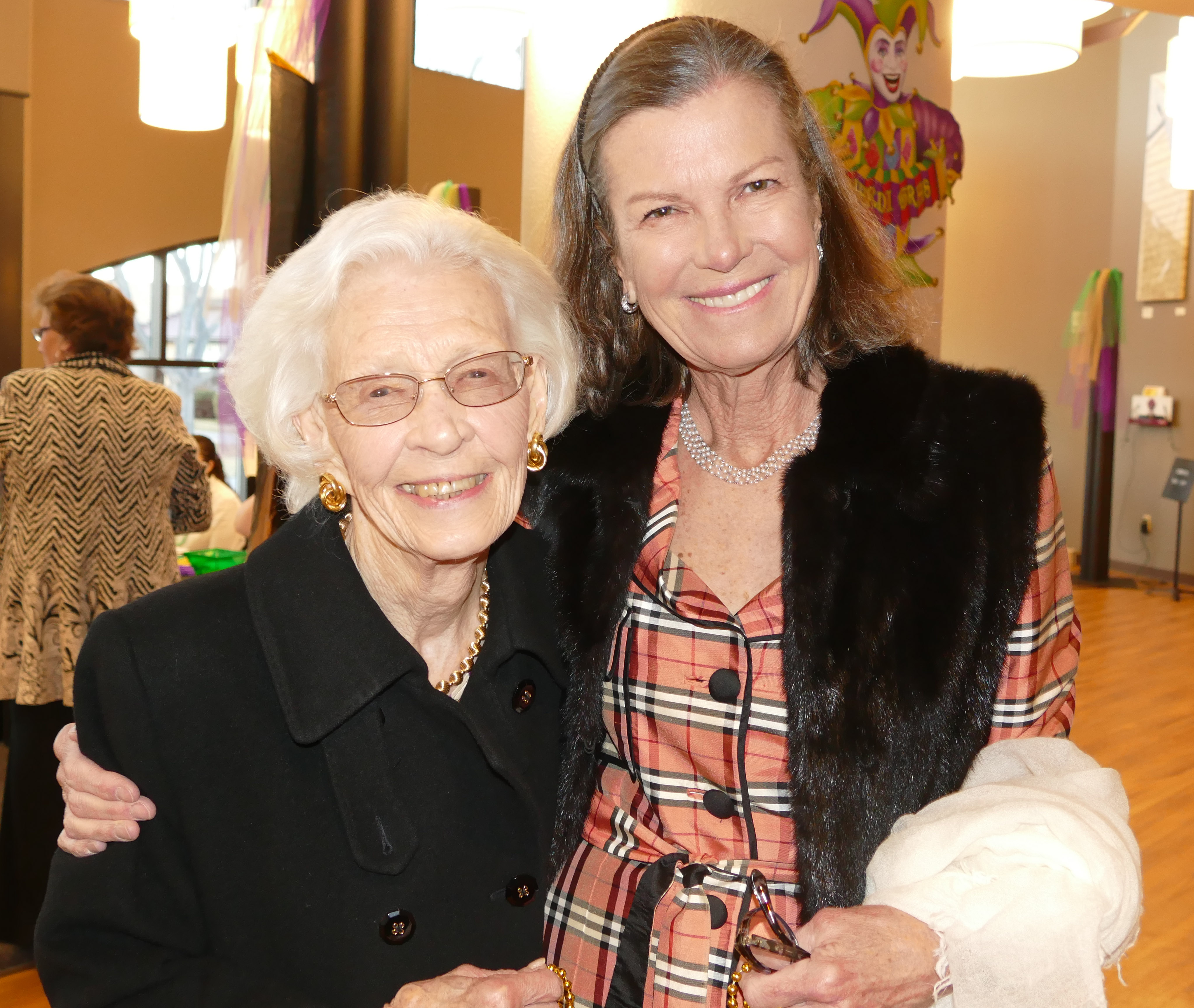 Olive Belcher, left, and Lisa Ireland, daughter of inductees Hank ...