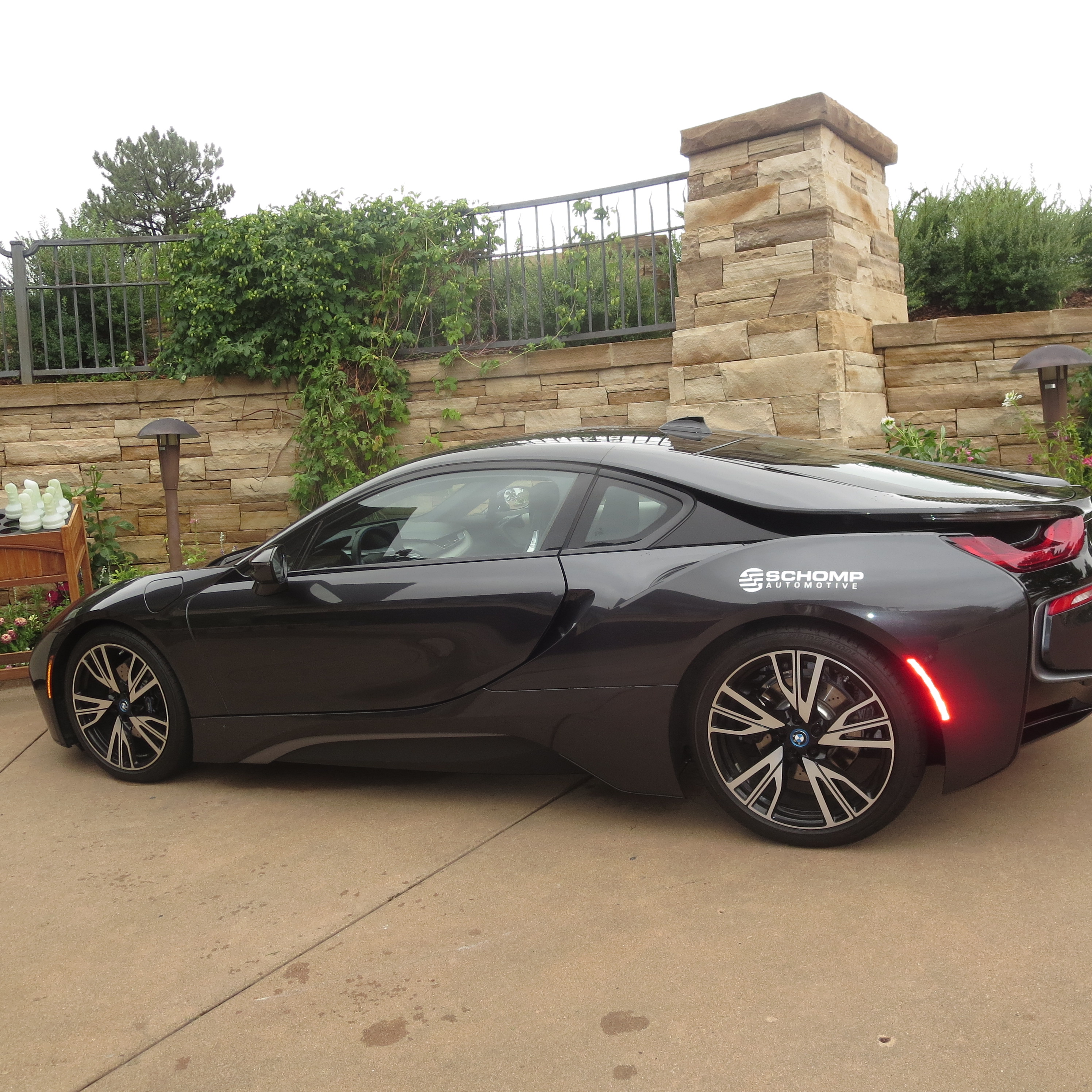 Ralph Shomp BMW will go to lucky hole-in-one winner