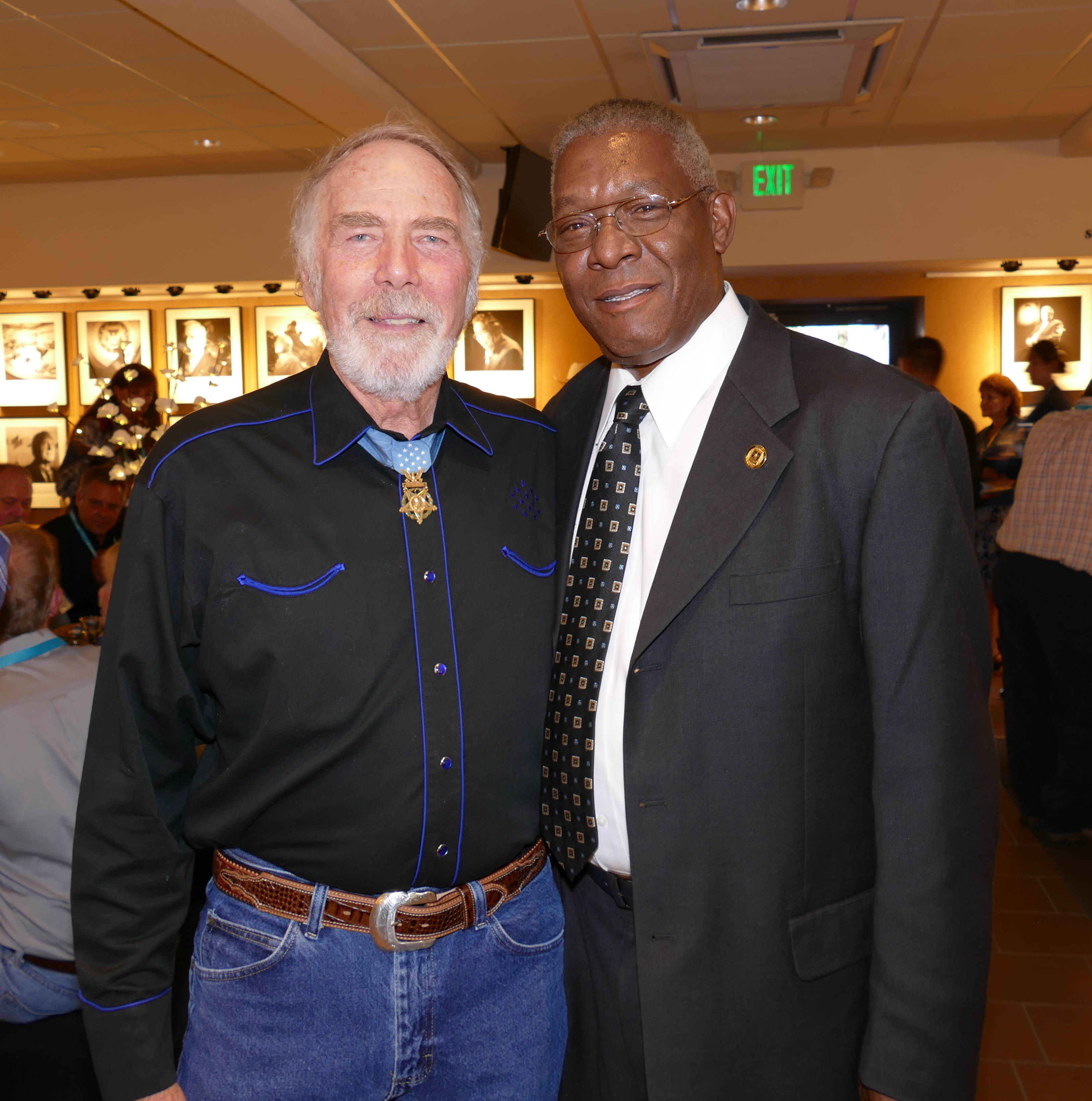 MOH recipient Drew Dix talks with Terrance "Mac" McWilliams of the El ...