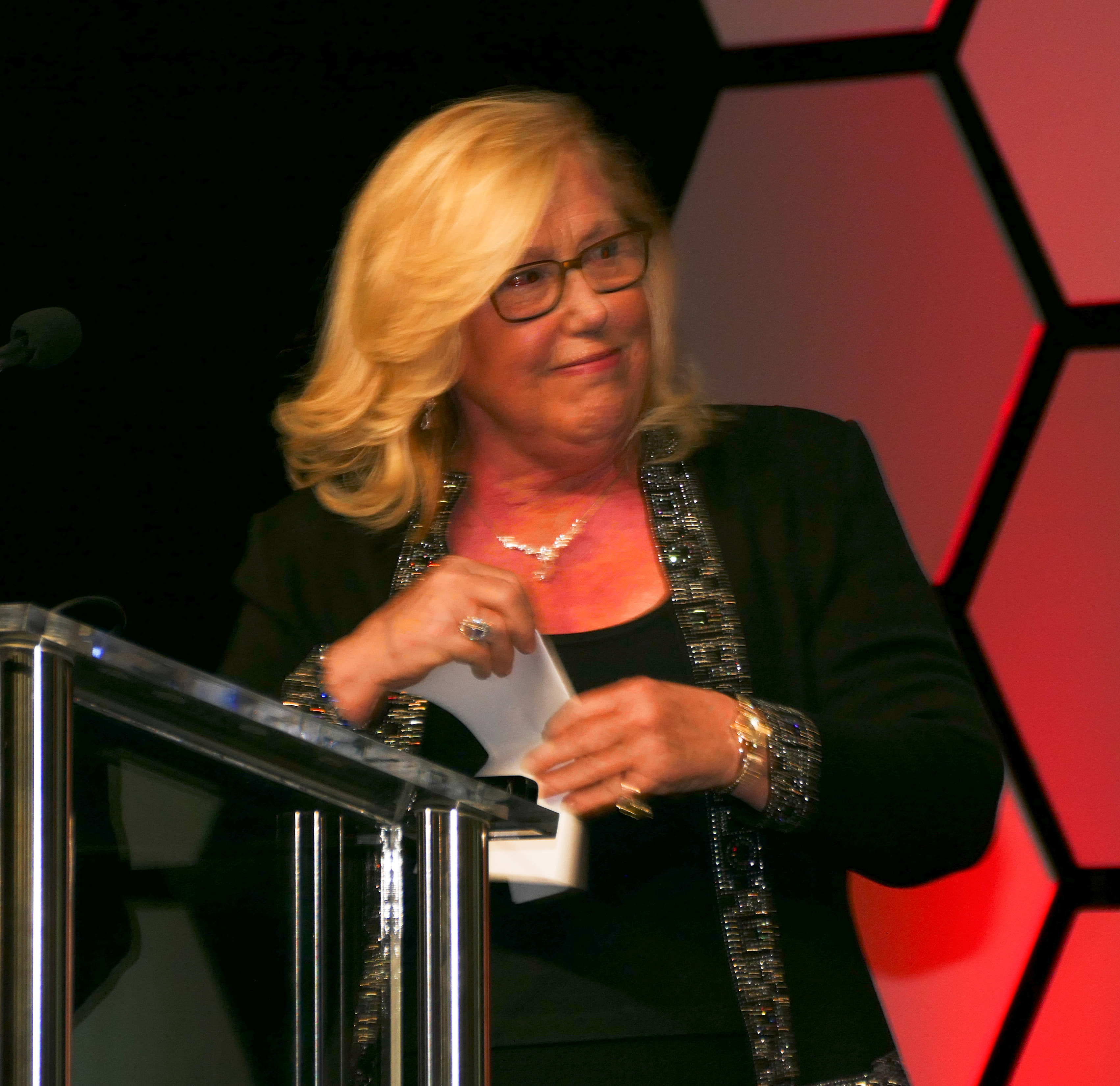 Barbara Grogan accepts her award