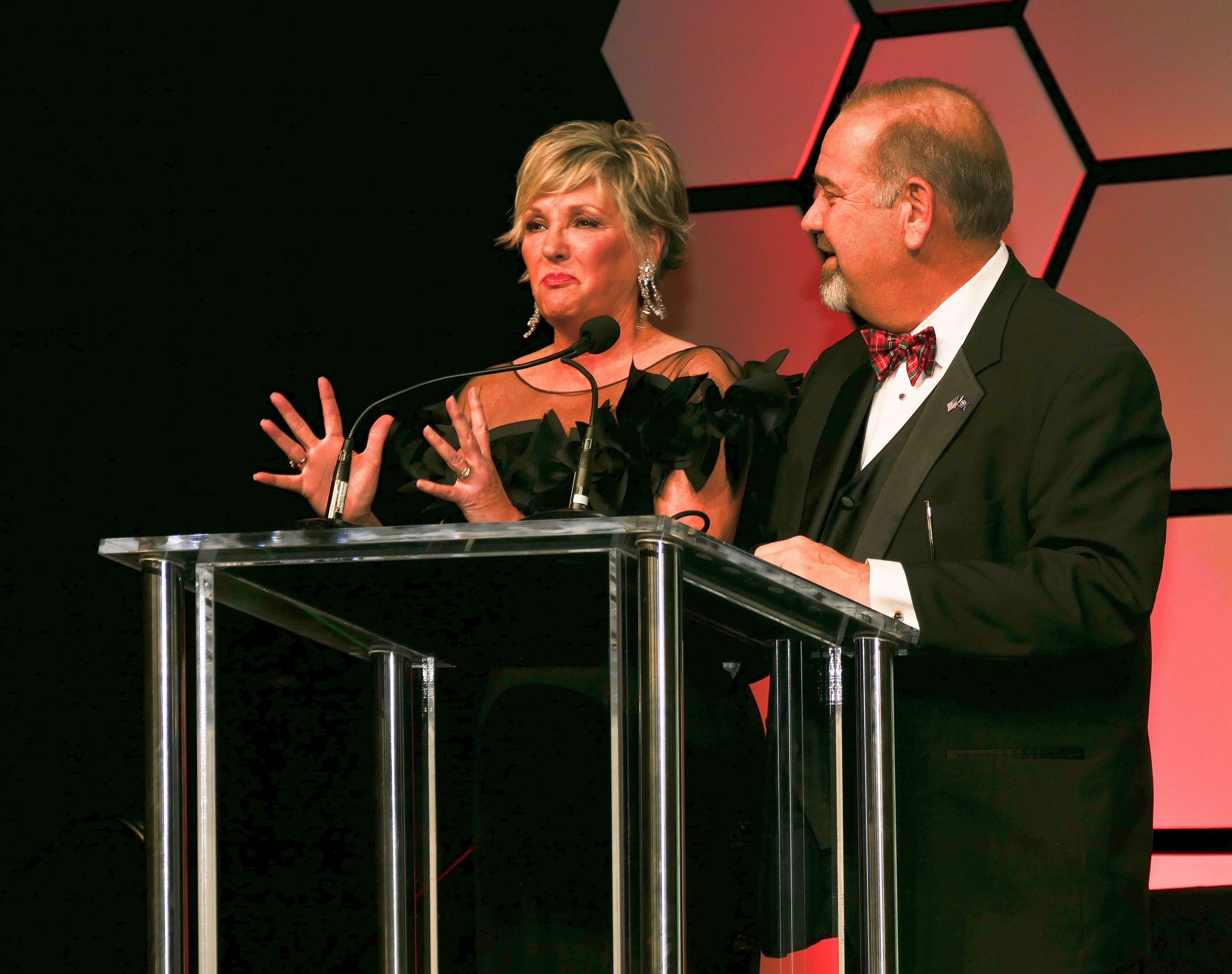 Robin Wise and Steve Kinsley make a point