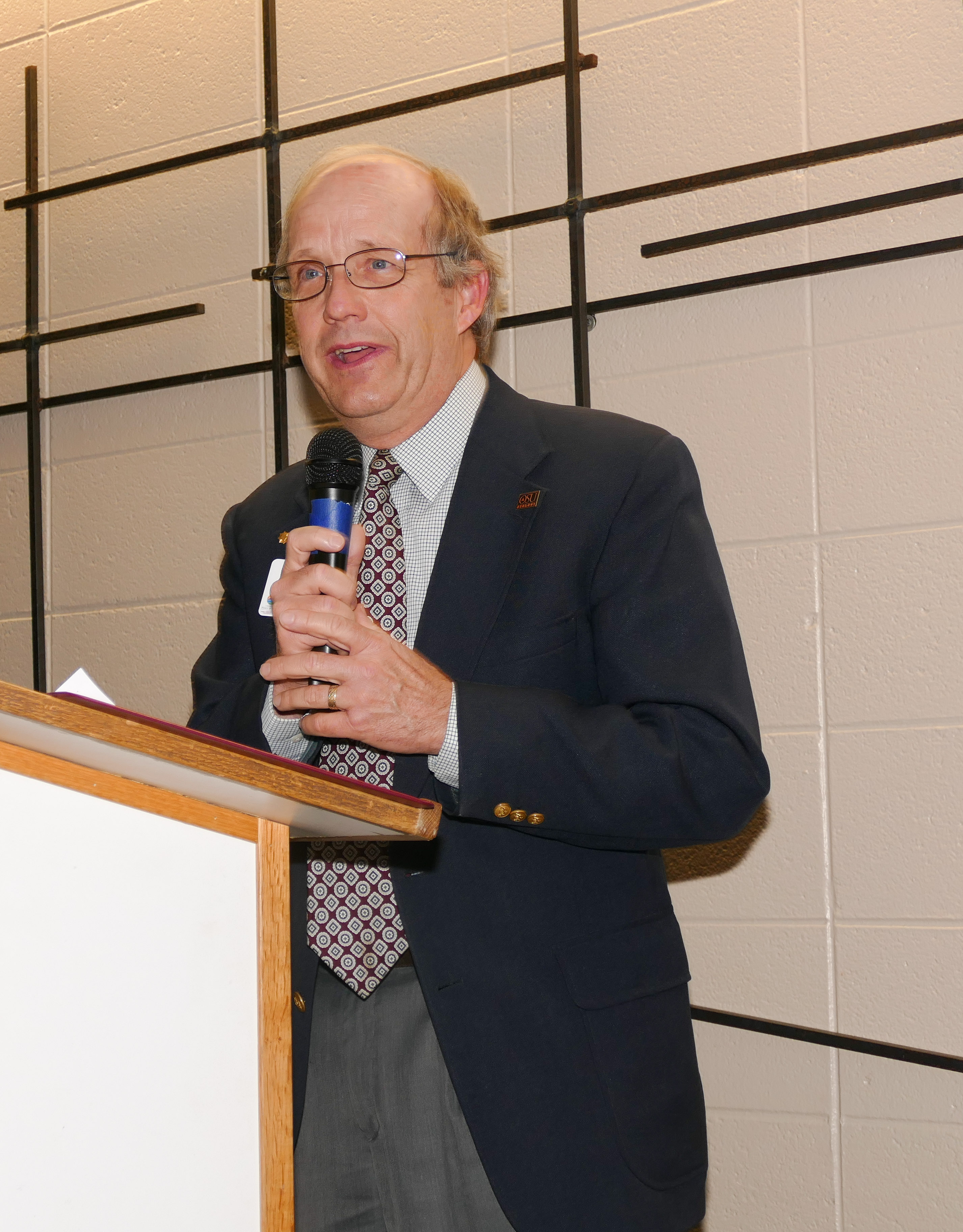 Dr. Jim Puckette introduces Tiny Striegel