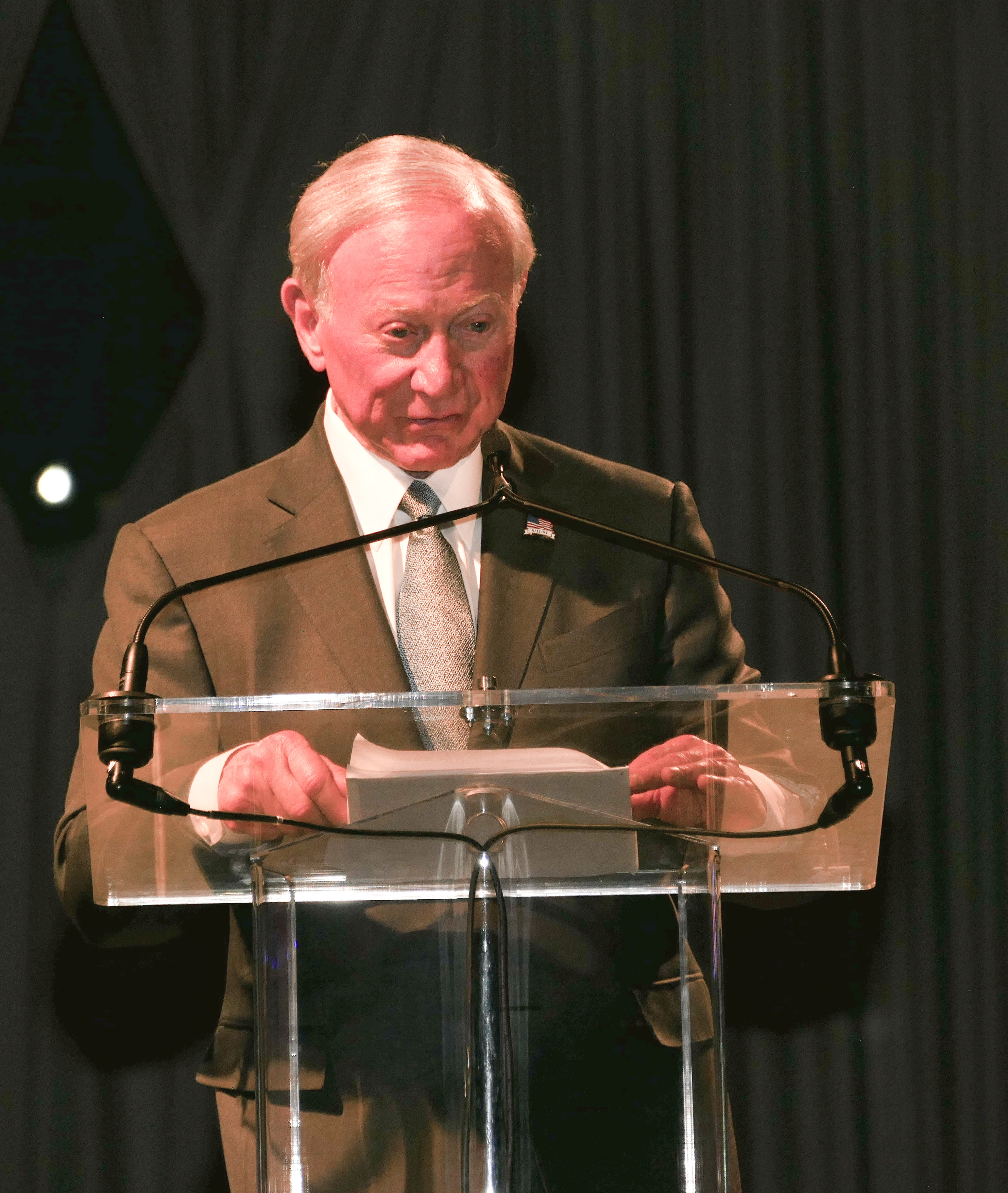 Larry Mizel thanks everyone