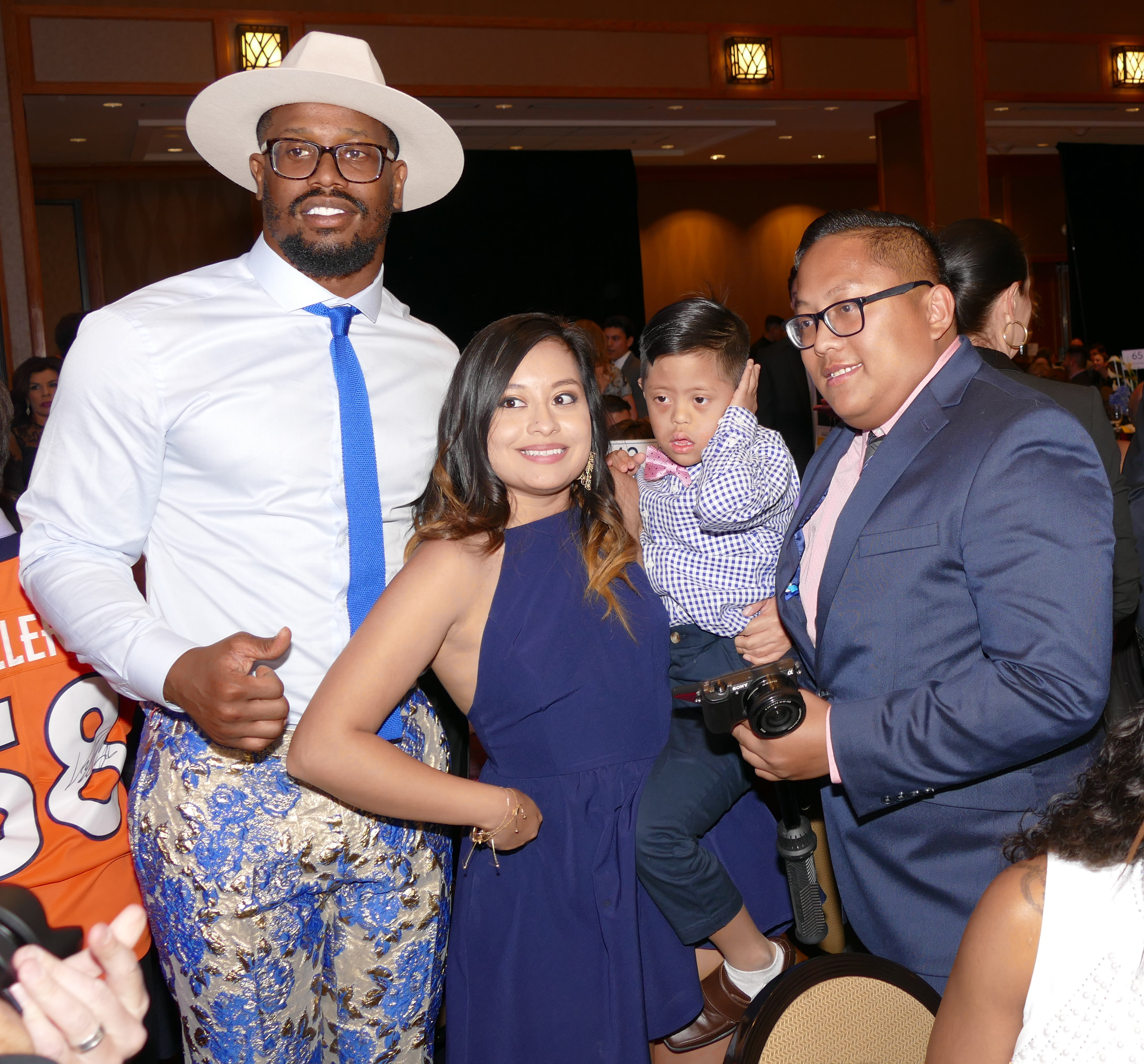 Von Miller meets fans