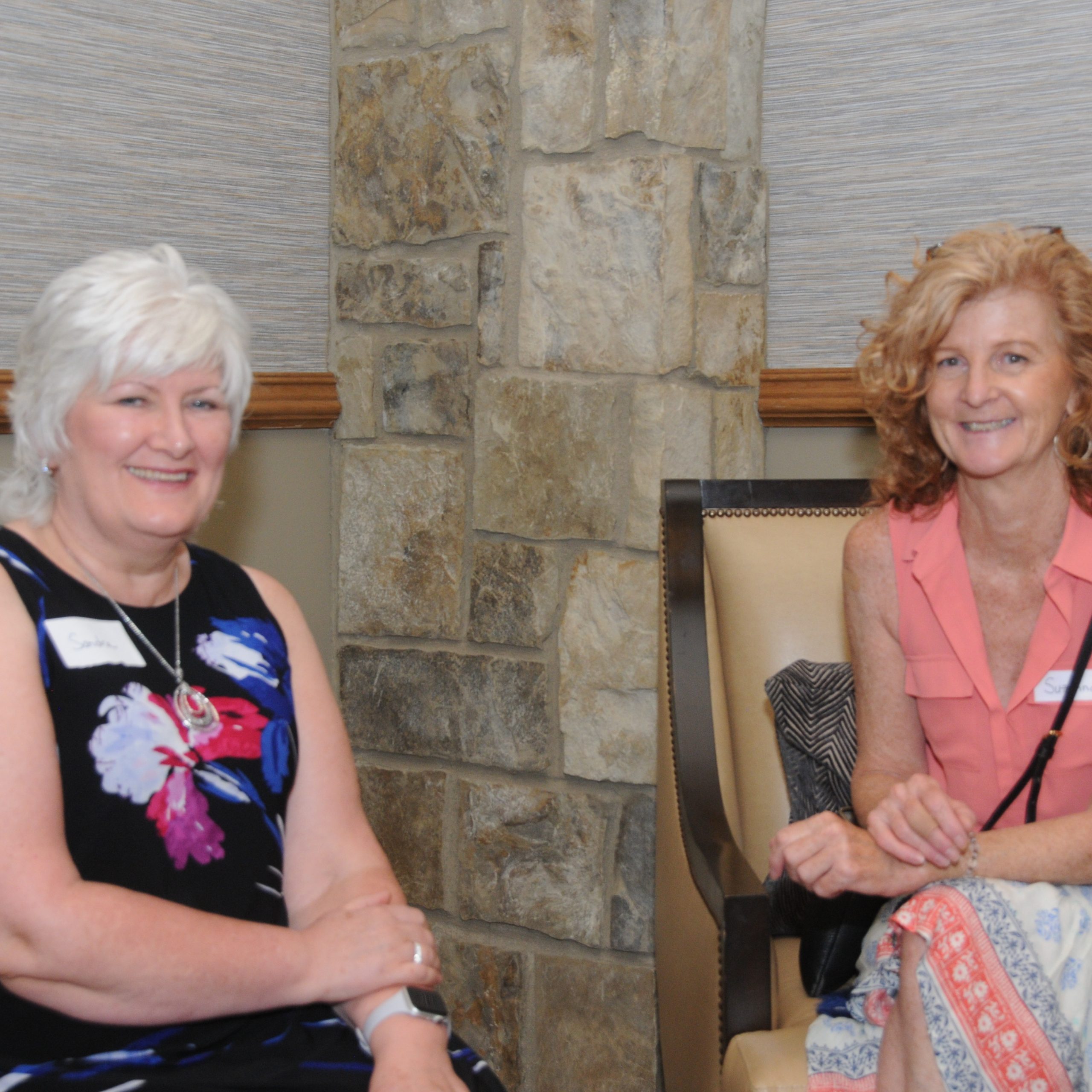 Sandra Maxwell, Suzanne Overlee