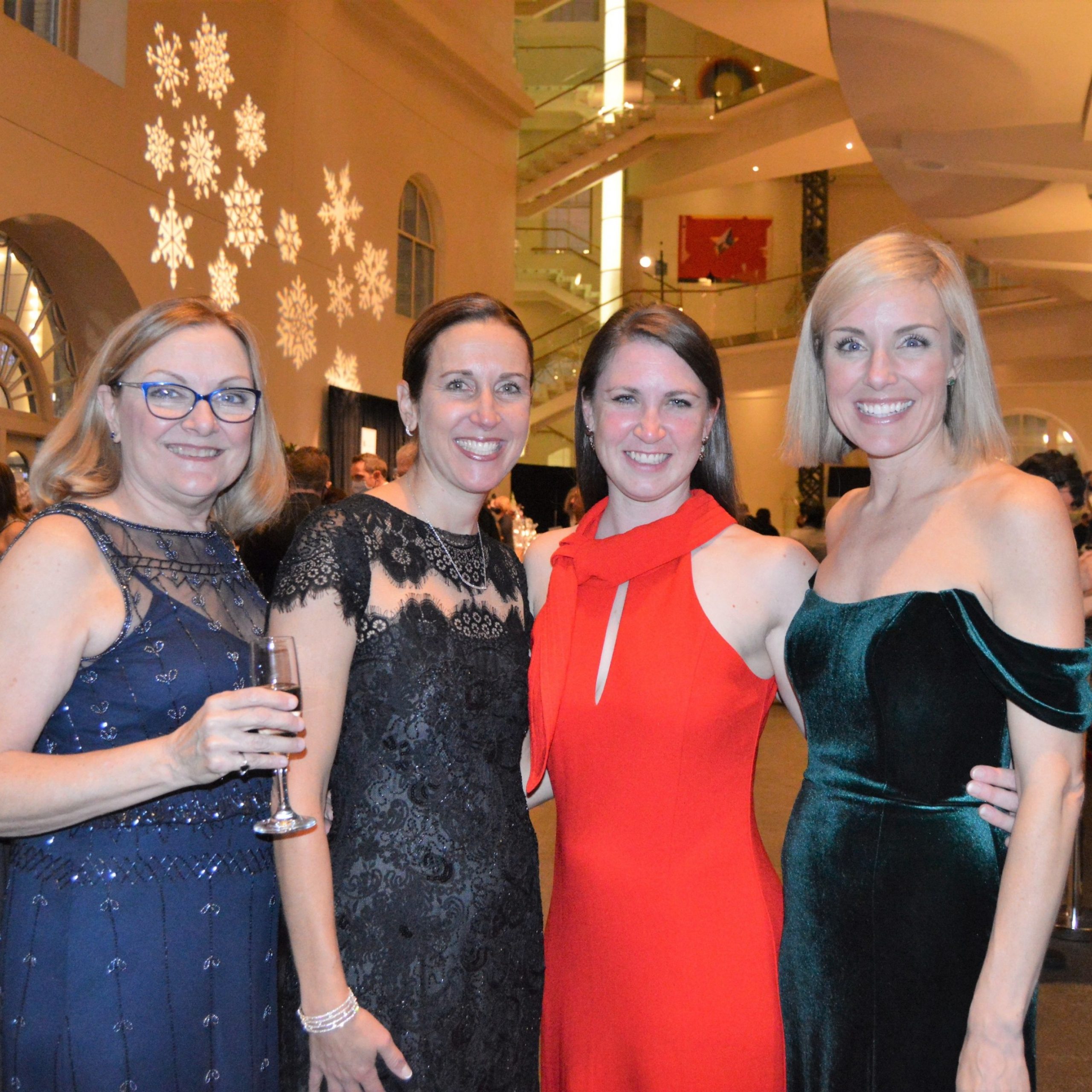 (l to r): Tippy Lewis, auction coordinator Christie Delciotto, Amanda ...