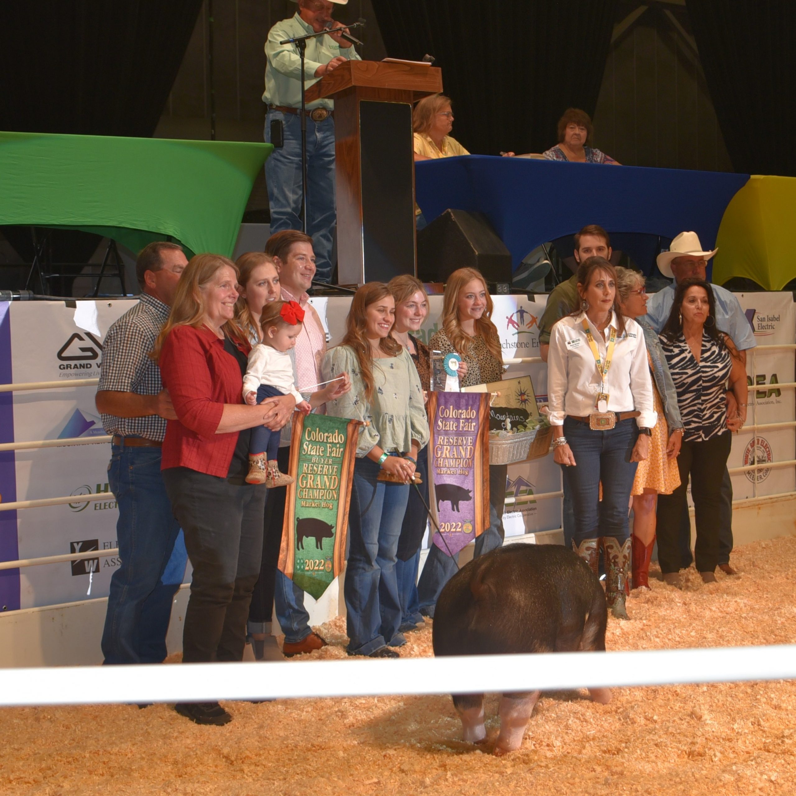 The Sam Brown family with the Grand Champion hog