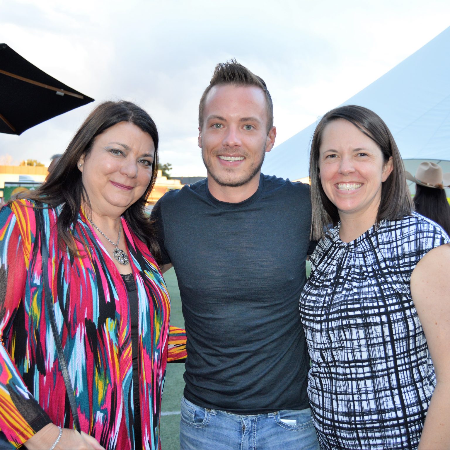 (l to r): Dianne Huttner, Elizabeth Peros, MJ and Paul Powers, Cindy Farber
