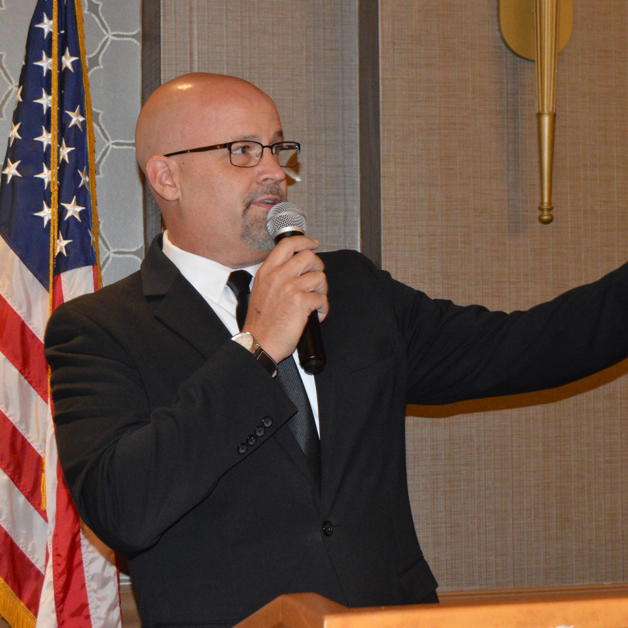 Elizabeth and USAF Maj. Paul Schnell (Ret.)