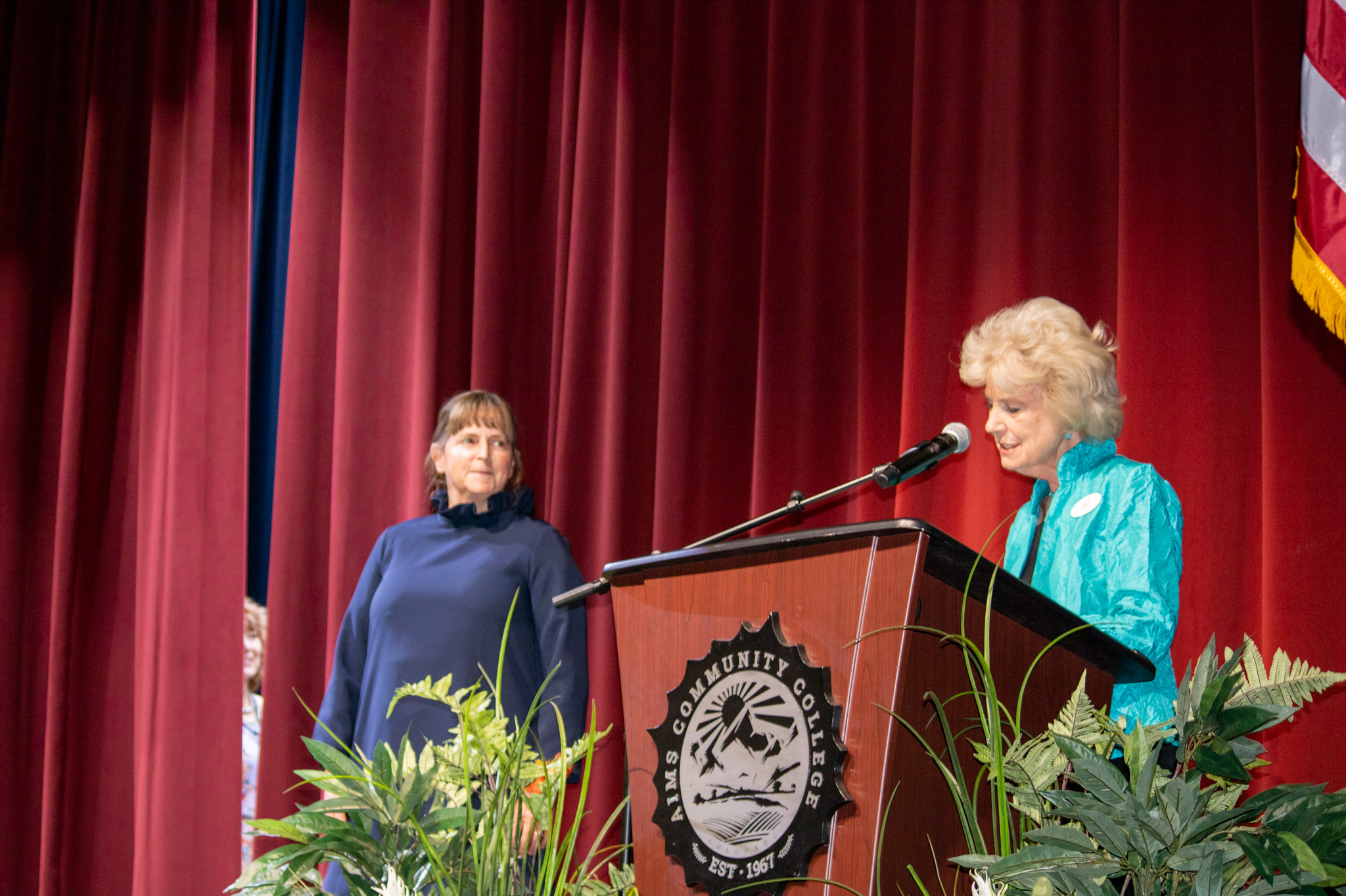 Founding member Jean Schober Morrell introducing the honorees.
