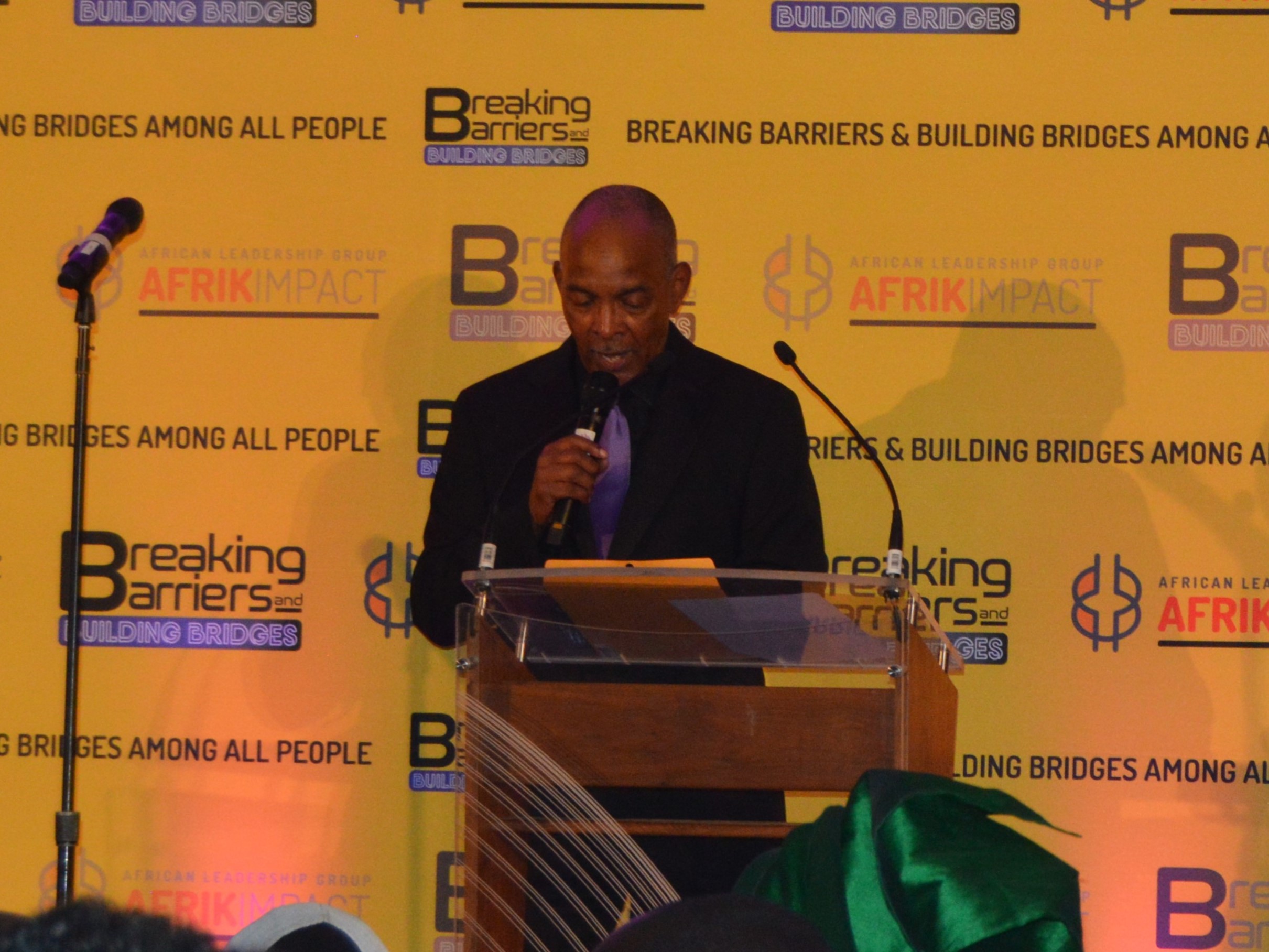 Emcee Darryl Collier